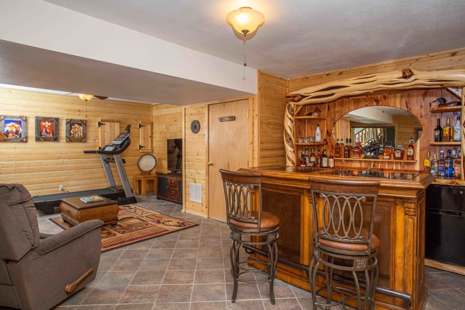 John Day River Retreat | Riverfront Log Cabin | Fay Ranches