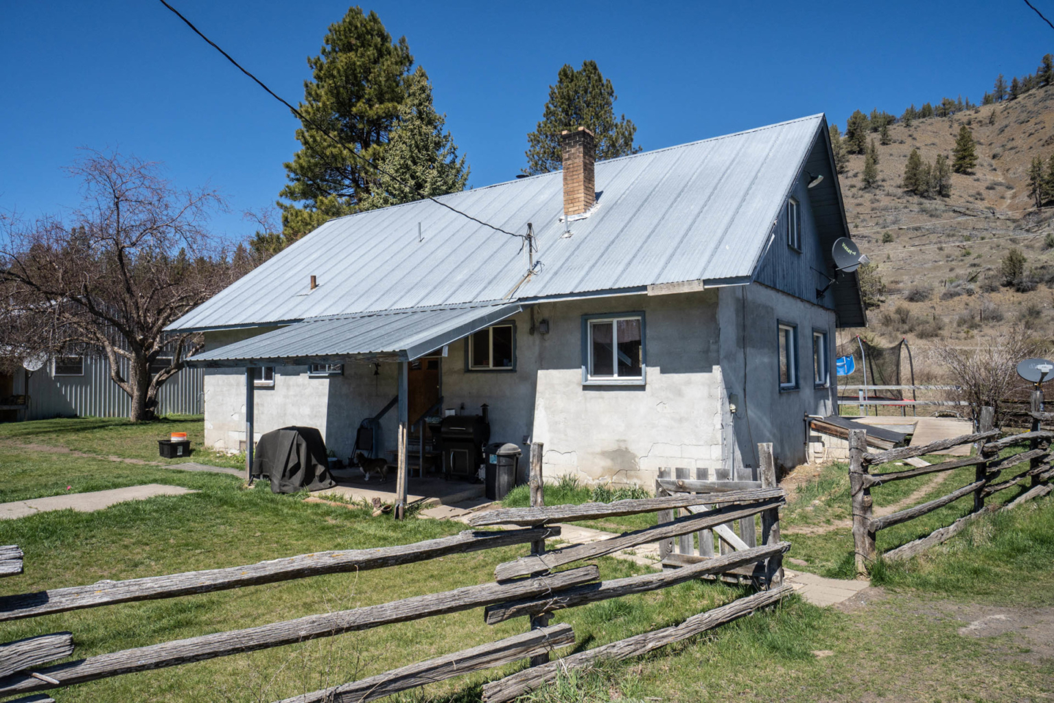 Gateway to the Magnificent Ochocos | Prineville Oregon | Fay Ranches