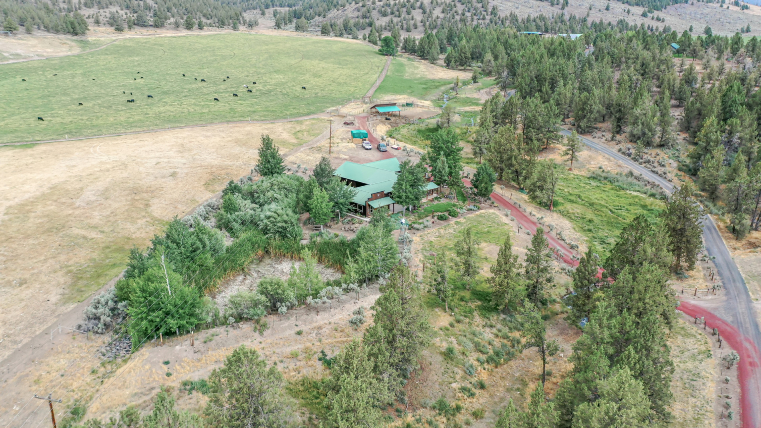 Western Living | Prineville Oregon Ranch | Fay Ranches