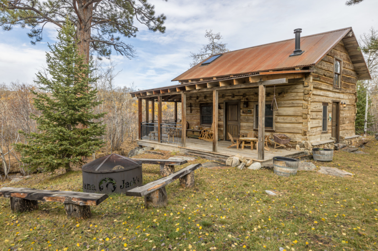 Sacred Raven Ranch | Fishtail Montana | Fay Ranches