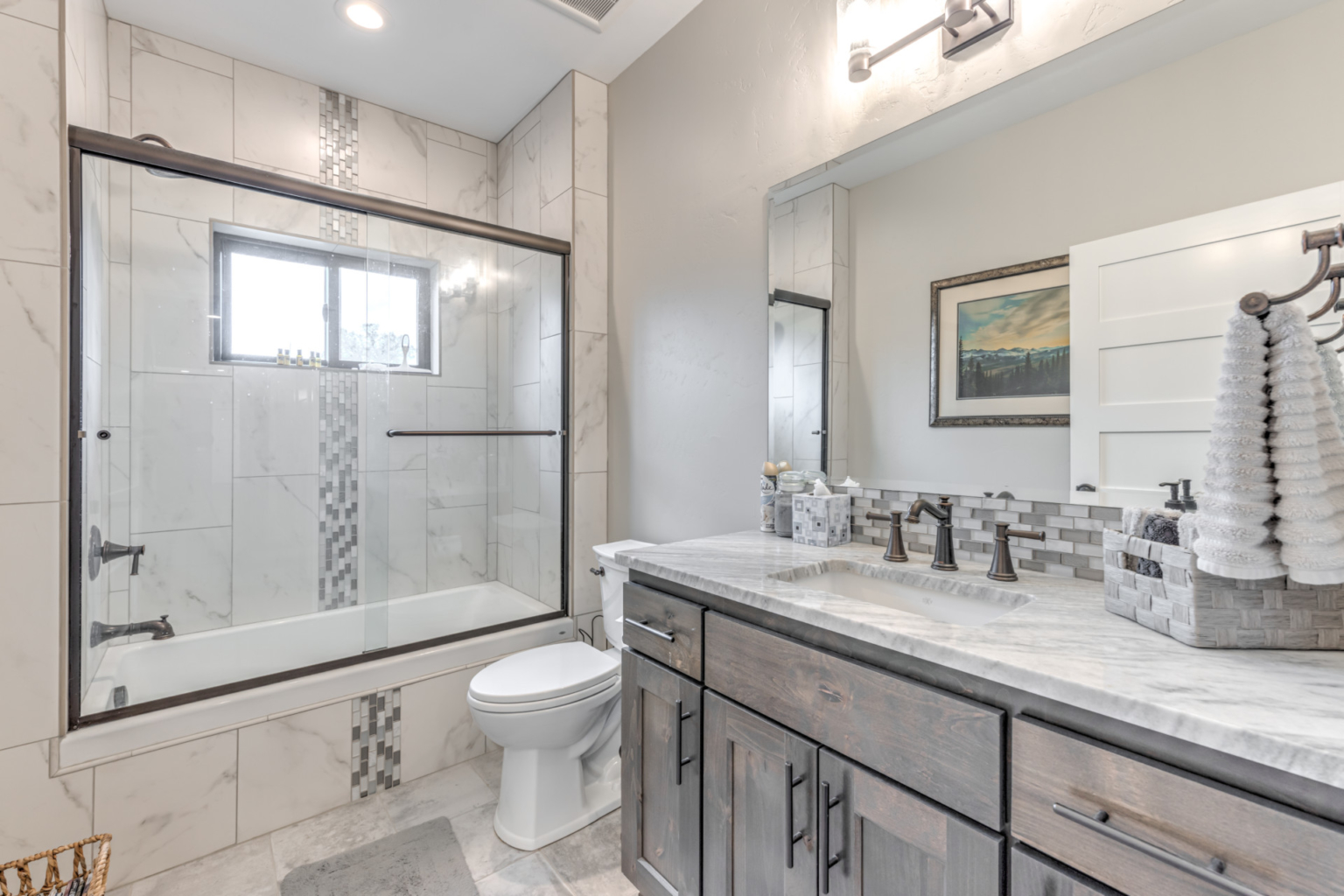 Cascade View Farmhouse | Prineville Oregon | Fay Ranches