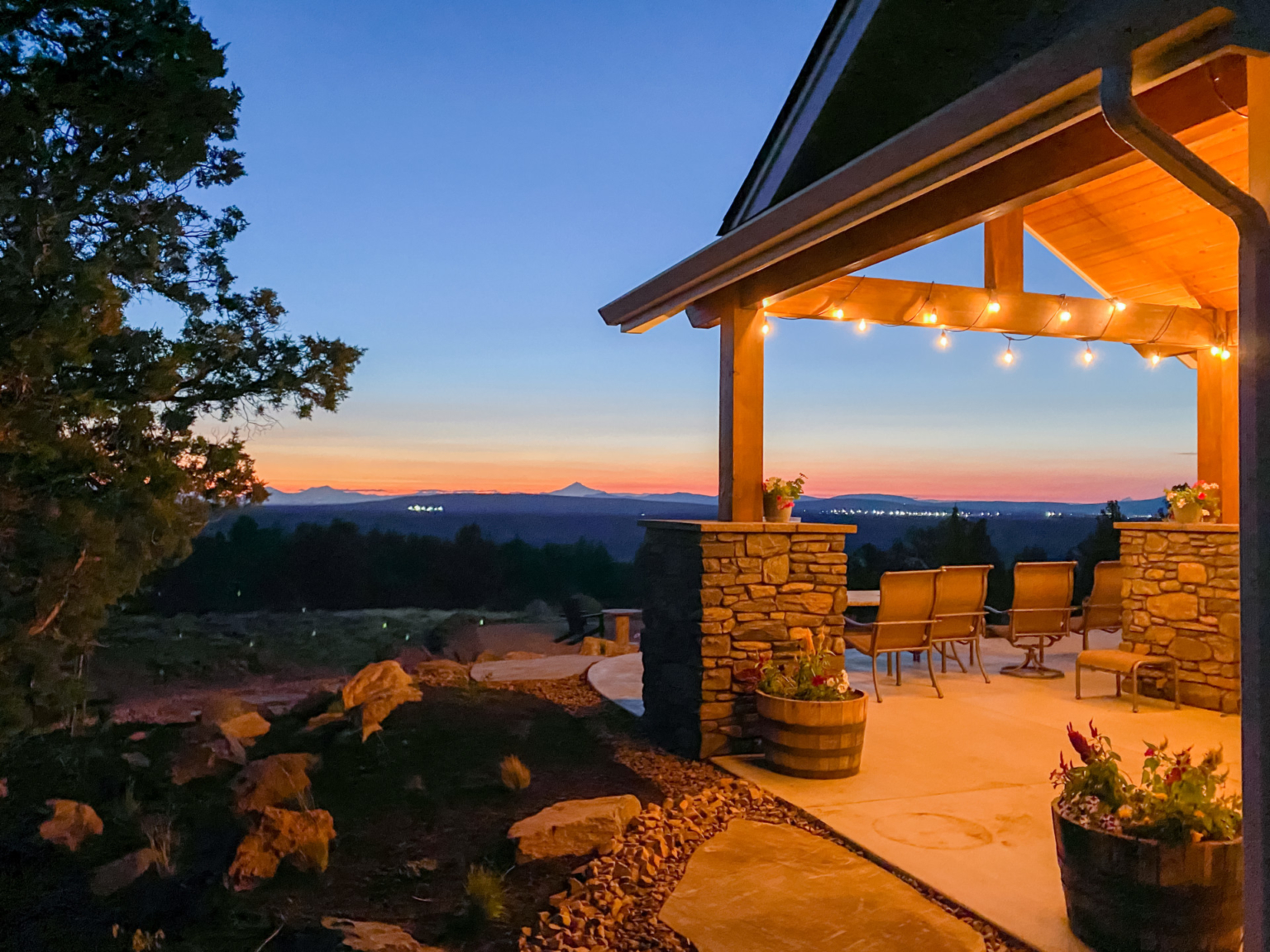 Cascade View Farmhouse | Prineville Oregon | Fay Ranches