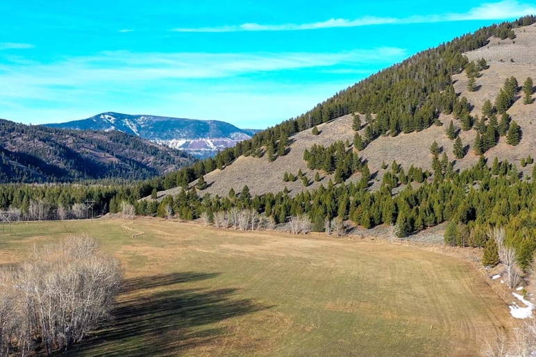 West Hound Creek Ranch | Cascade Montana | Fay Ranches
