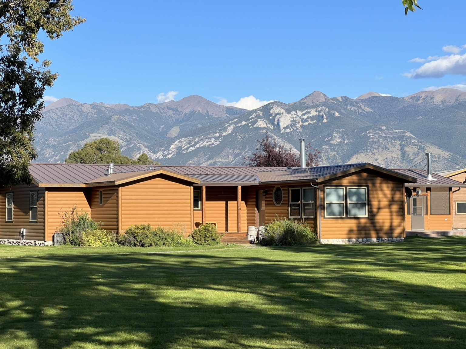 CloverCrest Ranch on the Jefferson | Twin Bridges Montana | Fay Ranches