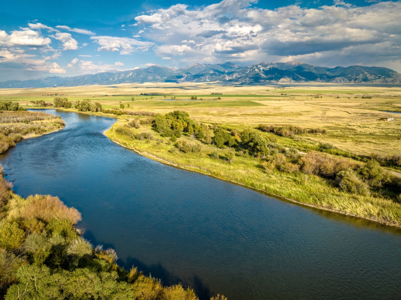 CloverCrest Ranch on the Jefferson | Twin Bridges Montana | Fay Ranches