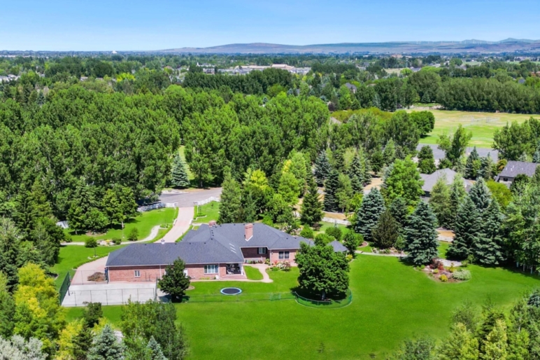 Luxury Homes For Sale | Fay Ranches