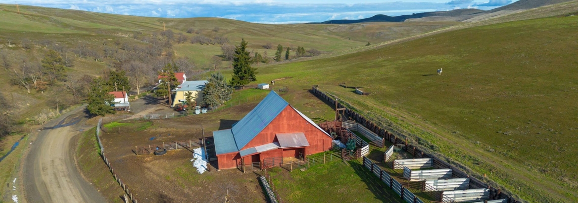 Pine Hollow Farm | Dufur Oregon | Fay Ranches