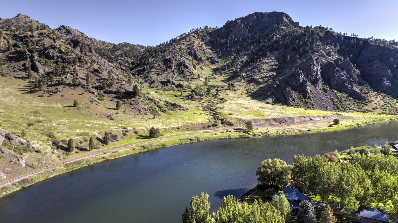 Missouri River Fishing Retreat | Cascade Montana | Fay Ranches