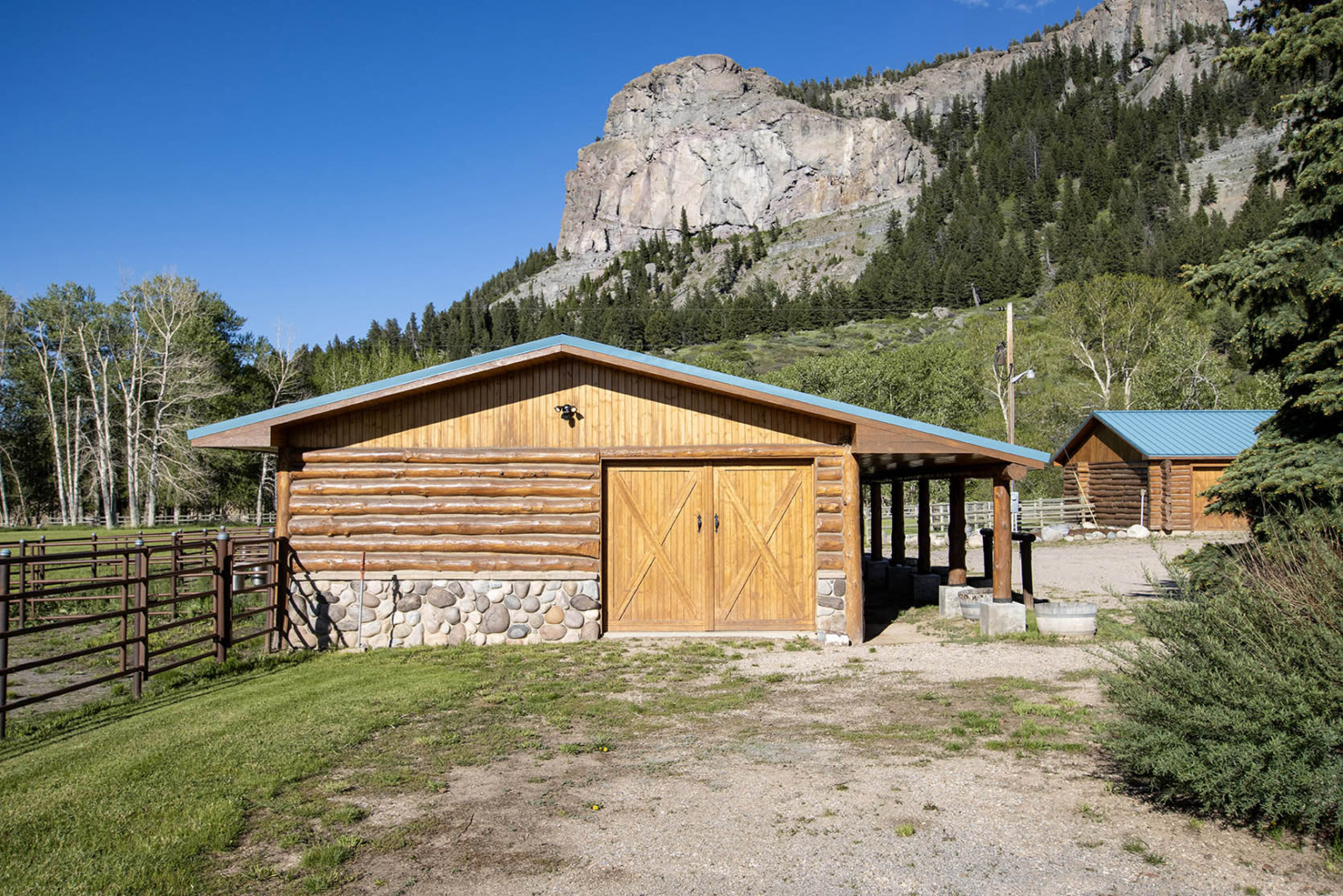 Castle Rock River Ranch | Montana Fishing Property | Fay Ranches