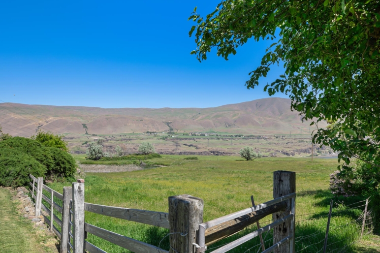 Fulton Ridge Ranch on the Columbia | The Dalles Oregon | Fay Ranches