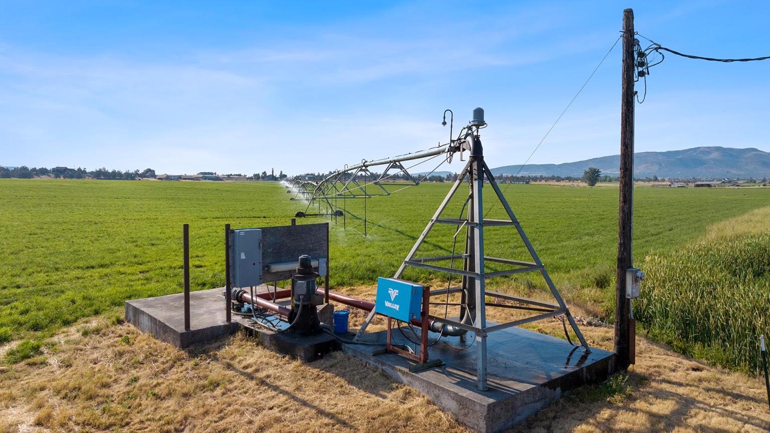 Houston Lake Pivot | Powell Butte Oregon | Fay Ranches