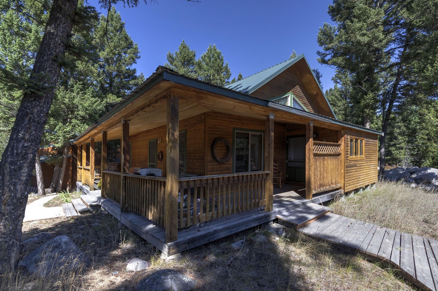 Boulder Creek Lodge | Maxville Montana | Fay Ranches