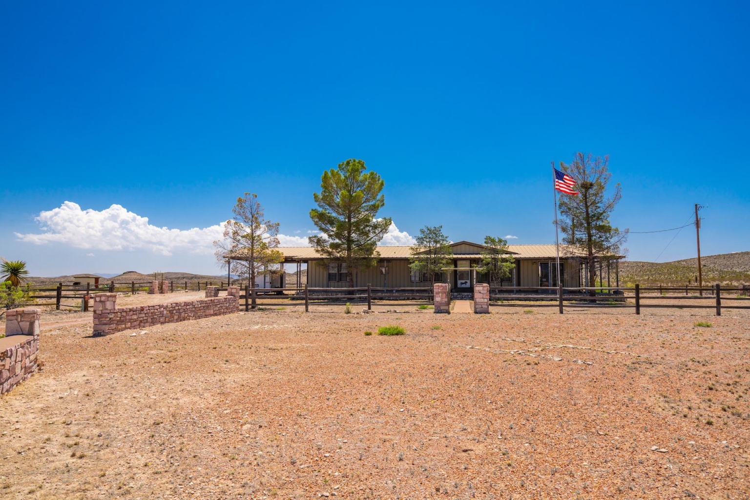 Wylie Mountains Ranch | Van Horn Texas | Fay Ranches