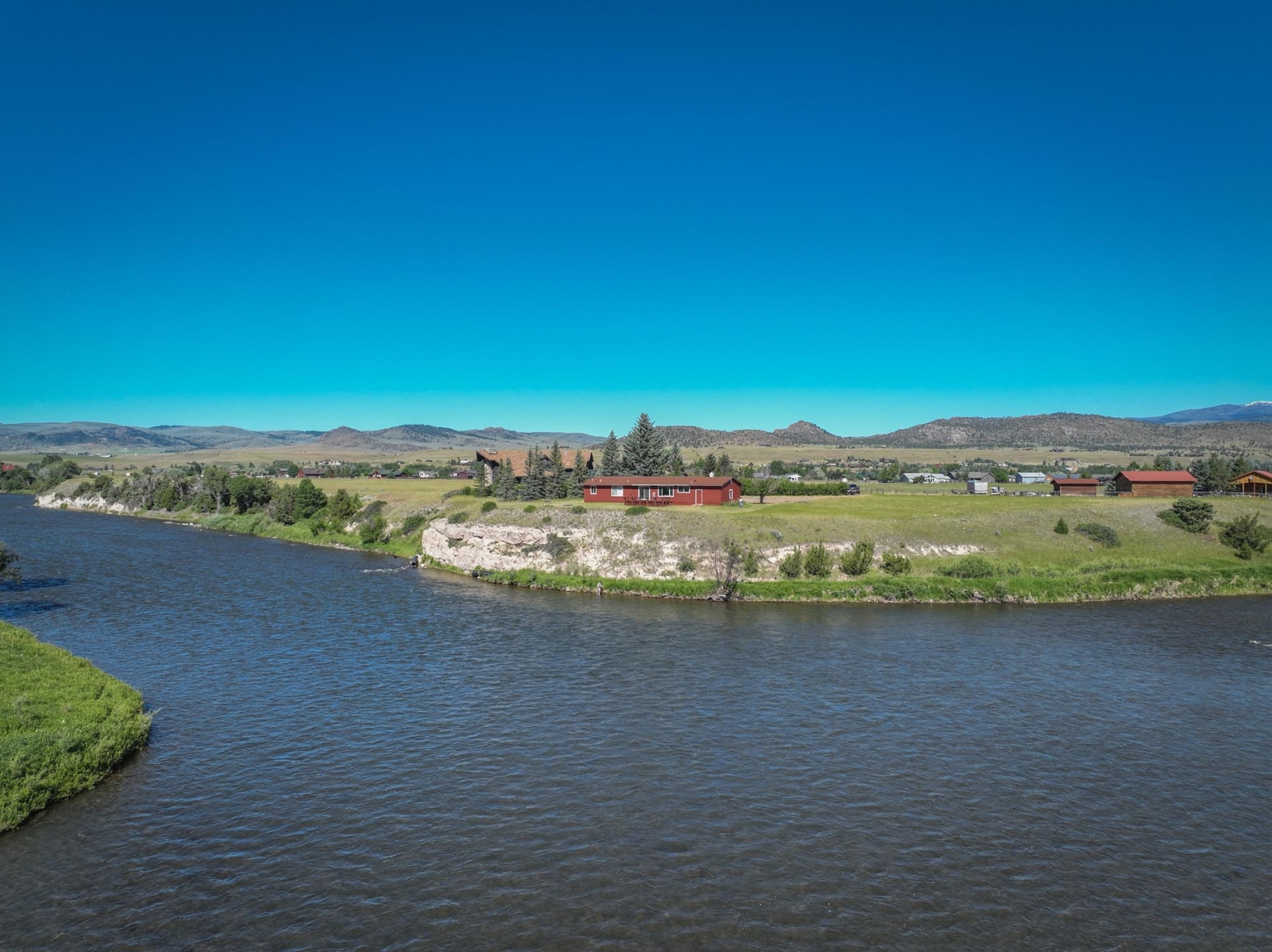 Madison Angler’s Retreat | Ennis Montana | Fay Ranches