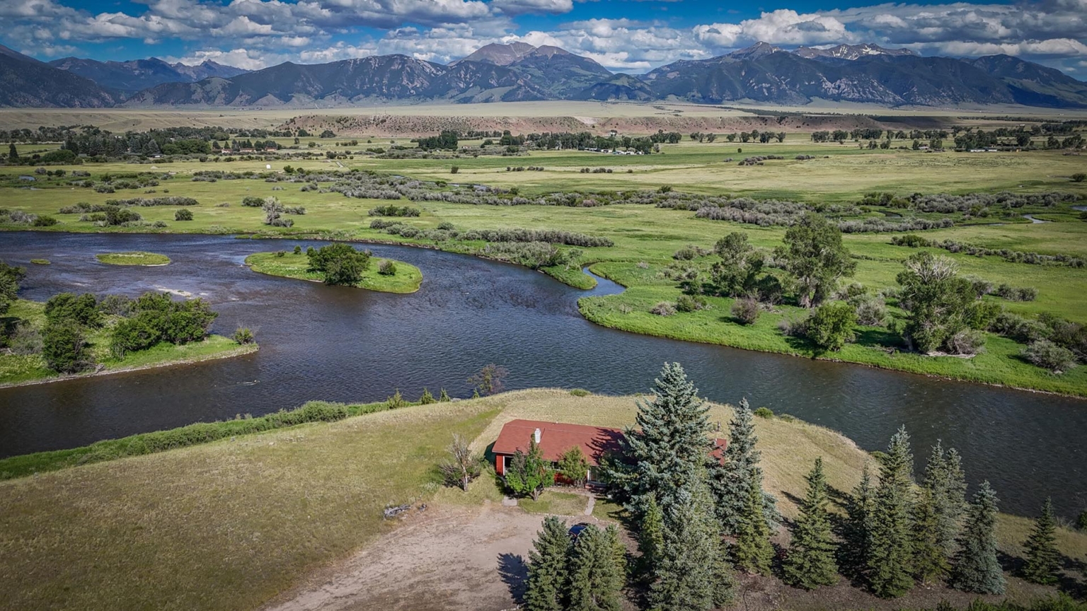 Madison Angler’s Retreat | Ennis Montana | Fay Ranches