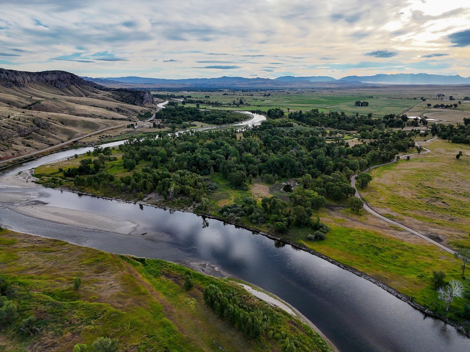 Jefferson River Sporting Ranch | Three Forks Montana | Fay Ranches