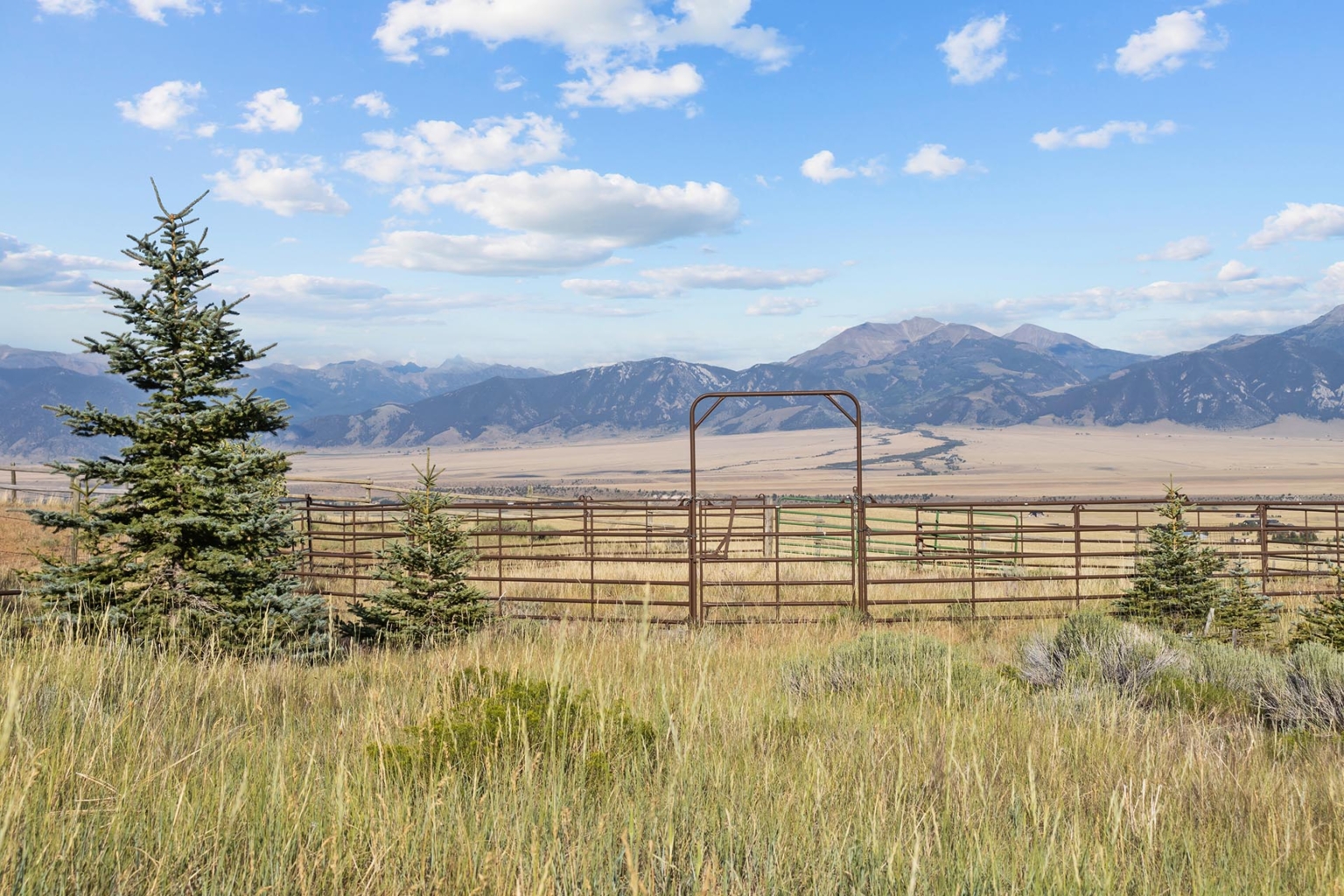 Madison Views Retreat | Ennis Montana | Fay Ranches