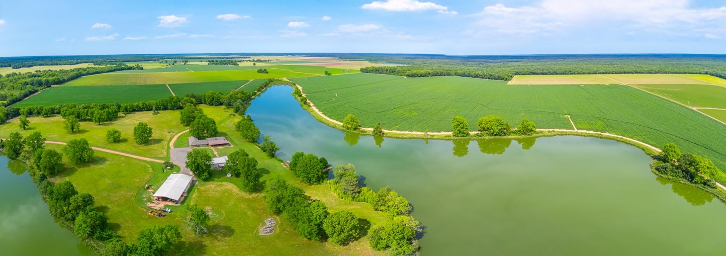Double Angel Lodge | Lewisville Arkansas | Fay Ranches