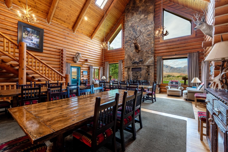 The Hideout Lodge Guest Ranch