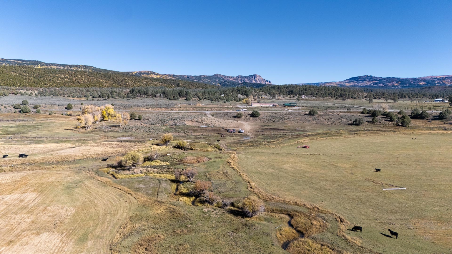 El Barranco Ranch on the Chama River | Tierra Amarilla New Mexico | Fay ...