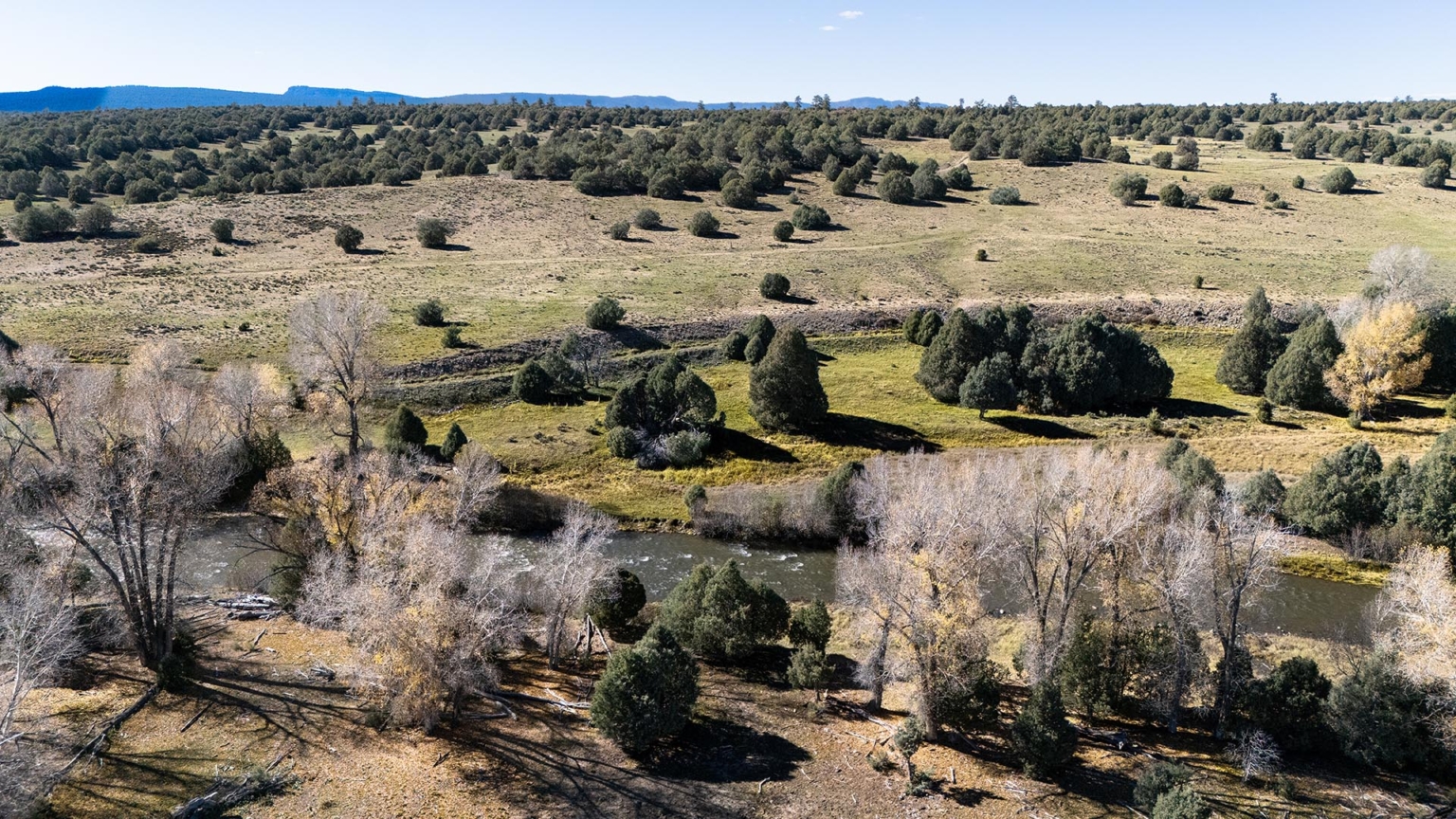El Barranco Ranch on the Chama River | Tierra Amarilla New Mexico | Fay ...